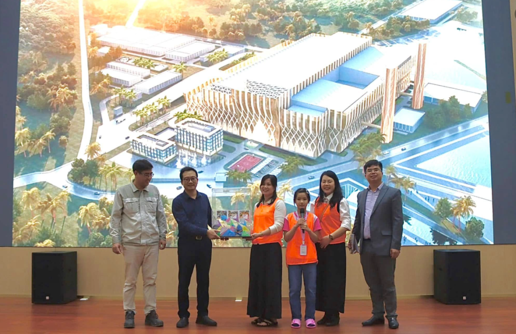 Học sinh các lớp Tinh Hoa trải nghiệm học tập chuỗi giá trị tại Nhà máy điện rác Sóc Sơn - GKM Edu